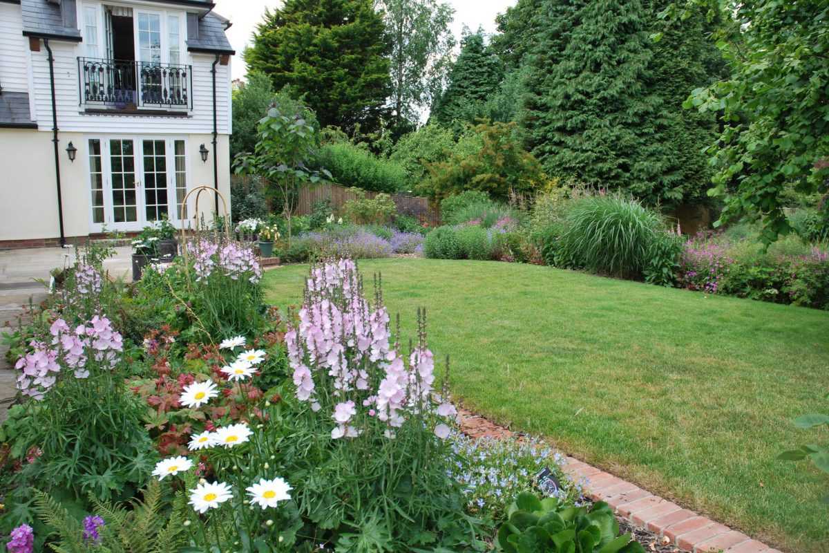 Front & Back Garden Design Portfolio | Nigel L Philips Garden Design